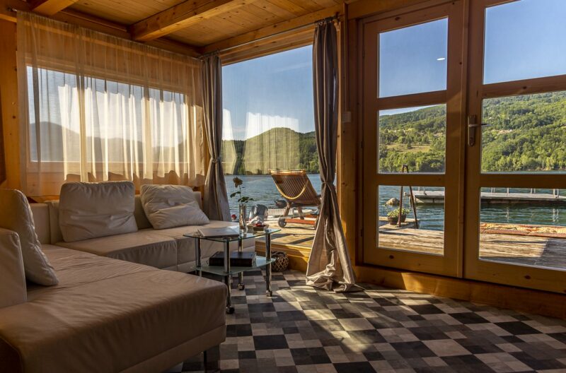 Splavovi Perućac - iznajmljivanje i cene | Splav-na-dan