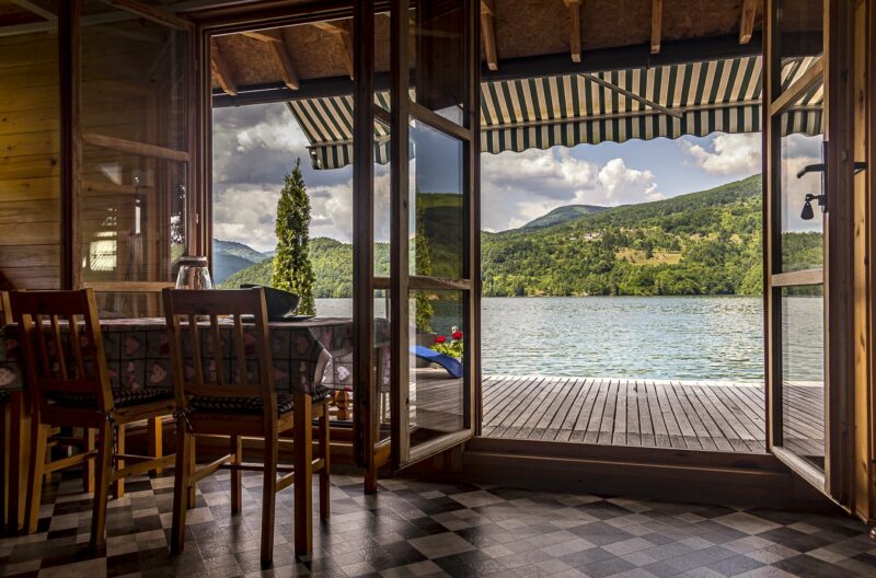 Splavovi Perućac - iznajmljivanje i cene | Splav-na-dan