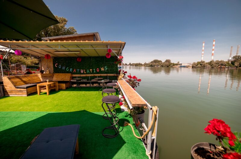 Splav na dan Tiempo - Proslave do 25 ljudi na Savi iza Ada Safarija