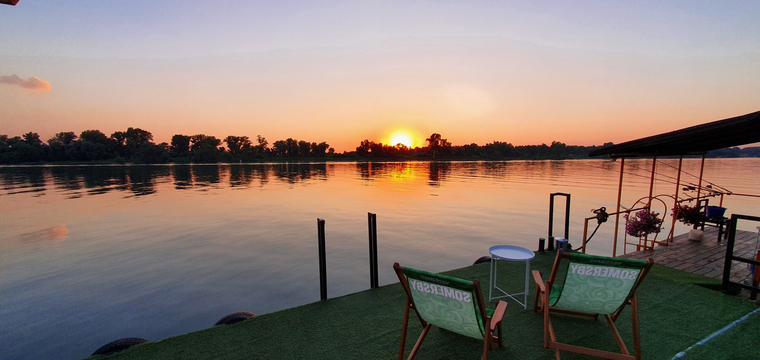 Splav na dan Ostružnica - iznajmljivanje splava na reci