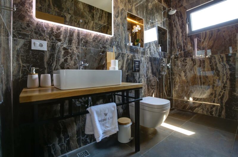 Splav na dan Shoom - Provedite najlepše trenutke van grada na reci Savi!