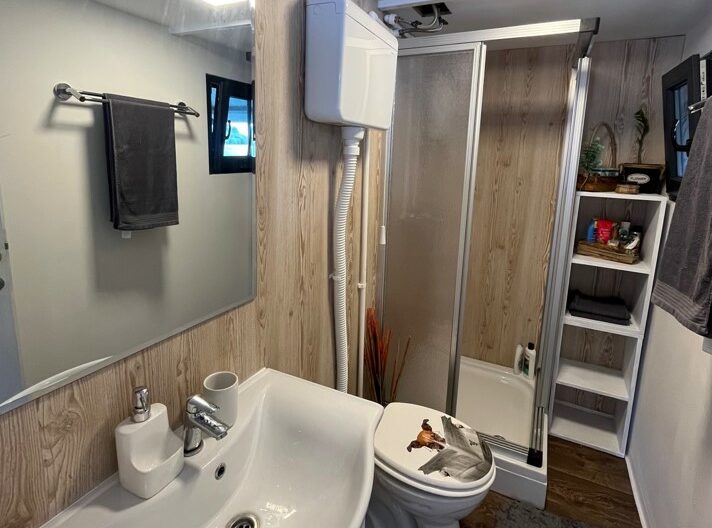 Splav na dan TS2024 - razne opcije iznajmljivanja splava na Savi!