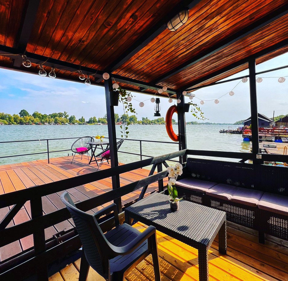 Splavovi za iznajmljivanje - odmor, proslave, žurke, opuštanje