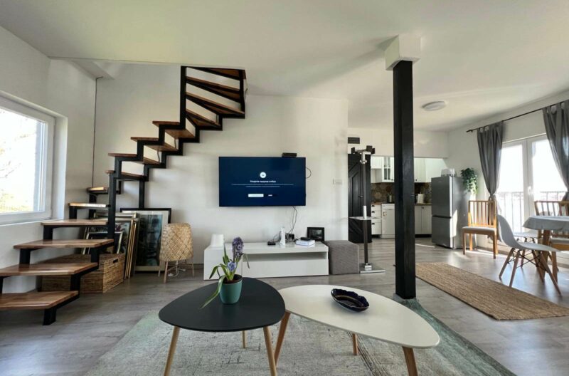 Twins Water House - Dobrodošli na očaravajući luksuzni splav na reci Savi!